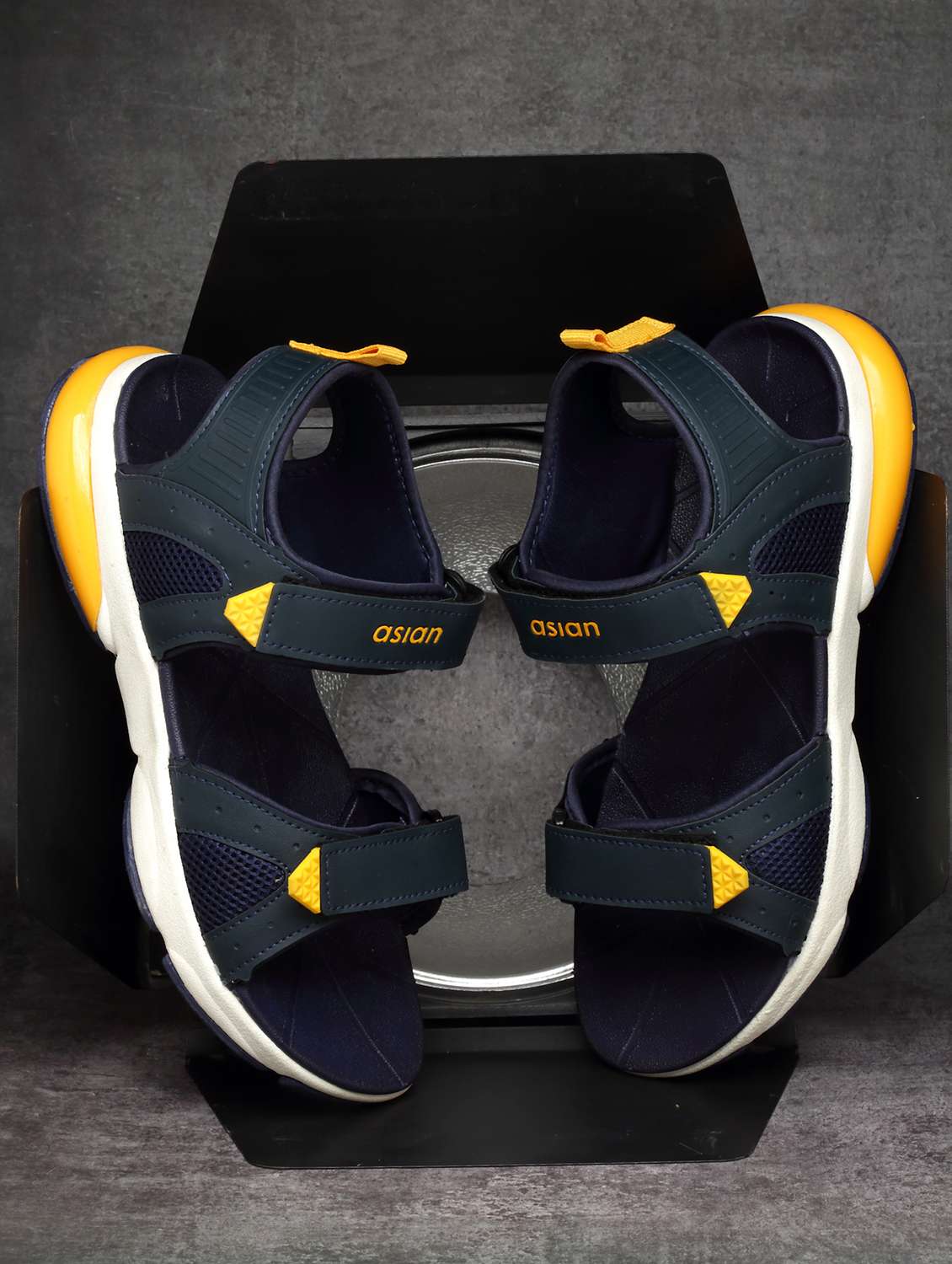 Buy online Men Navy Blue Back Strap Floater from Sandals and Floaters ...